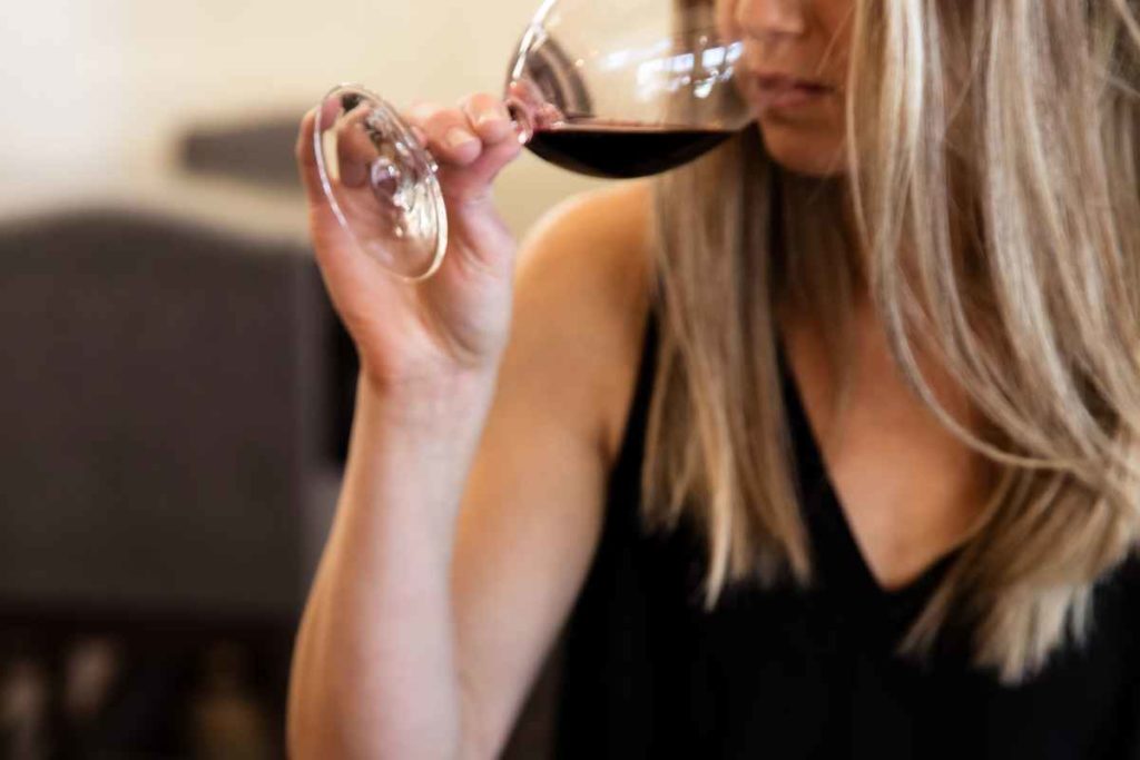 How to Taste Wine, Part 2: Swirl & Smell - Baldacci Family Vineyards